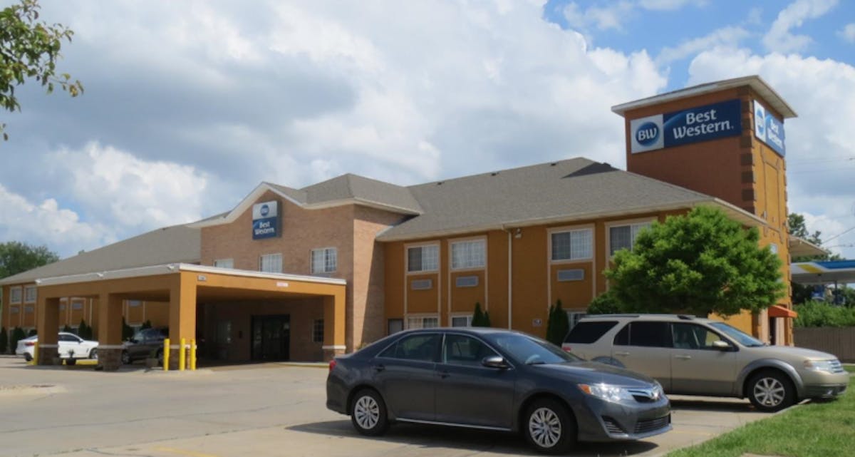 Best Western Topeka Inn & Suites